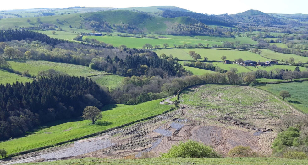 Advantages of Widespan Controlled Traffic Farming compared to standard ...